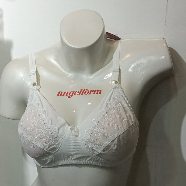 Daisy Dee Charishma – bare essentials